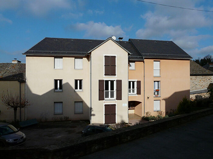 Appartement à louer - Villefranche-de-Panat - 3 pièces - 2 chambres