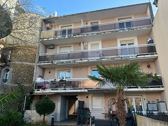 Appartement à vendre - Clichy-sous-Bois, La Butte, Les Limites - 2 pièces - 1 chambre