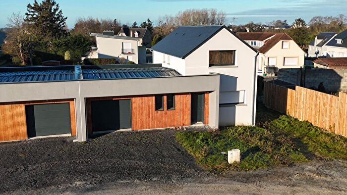 Maison à vendre - Bréhal - 4 pièces - 3 chambres