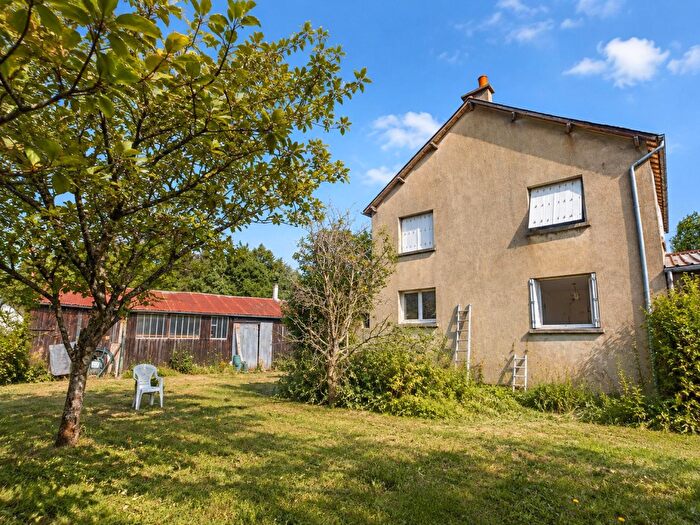 Bains-sur-Oust : Maison 6 pièces à vendre