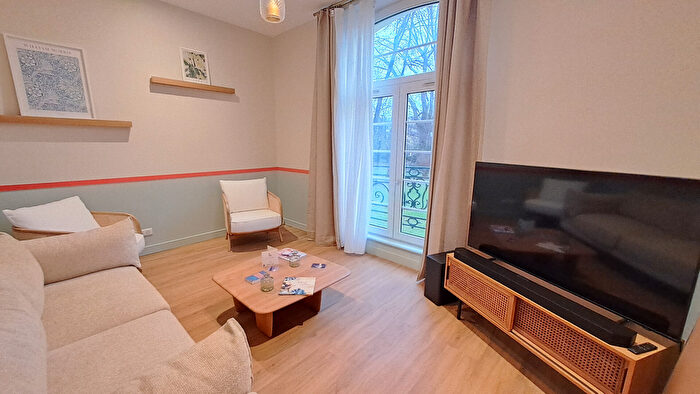 Appartement à louer - Saint-Rémy-lès-Chevreuse - 1 pièce - 1 chambre