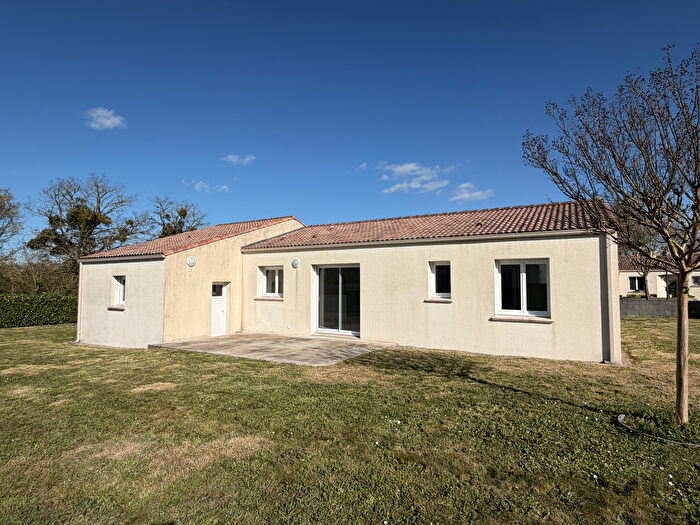 Maison à vendre - Aizenay - 3 pièces - 2 chambres