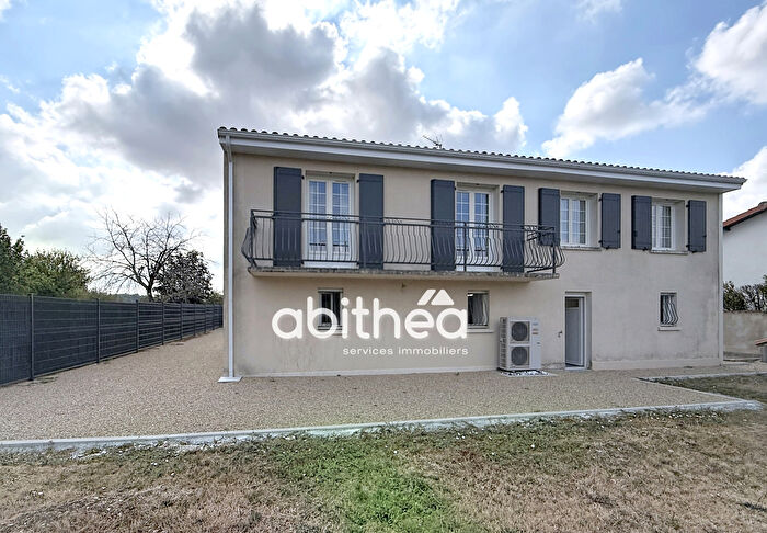 Maison 7 pièces à vendre - Saint-Amant-de-Boixe