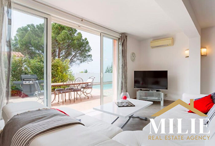 Maison à vendre - Bandol - 5 pièces - 4 chambres