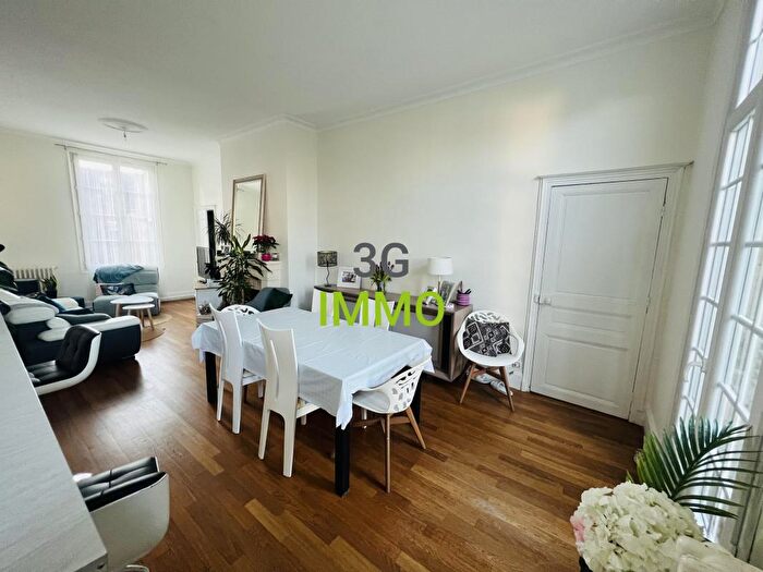 Maison 6 pièces à vendre à Noyon, Sud
