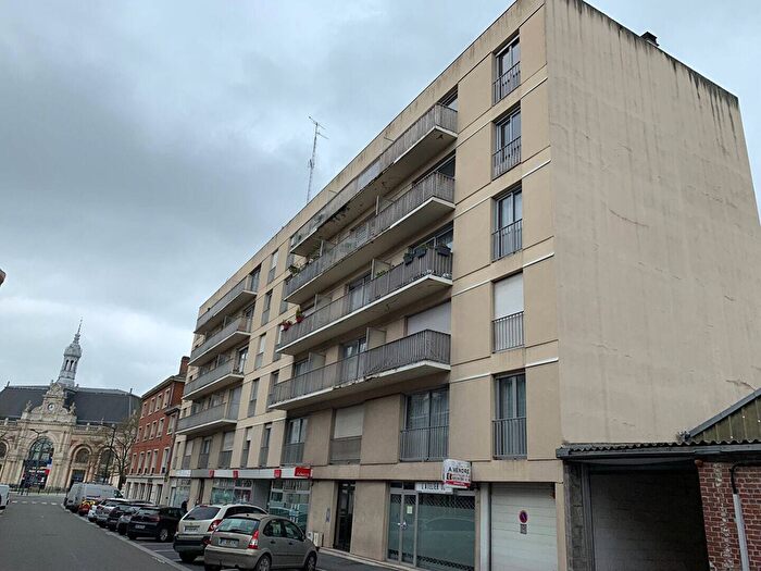 Appartement à louer - Centre-Neuf Bourg-Quesnoy-Delsaux-Musée-Cannoniers-Gare, Valenciennes - 3 pièces - 2 chambres