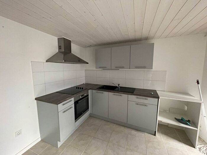 Maison à louer - Saint-Paulien - 2 pièces - 1 chambre