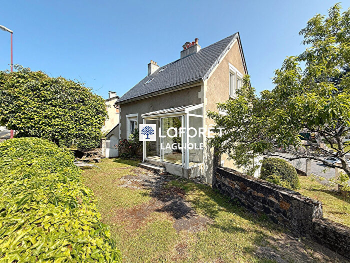 Maison à vendre - Sainte-Geneviève-sur-Argence - 4 pièces - 3 chambres