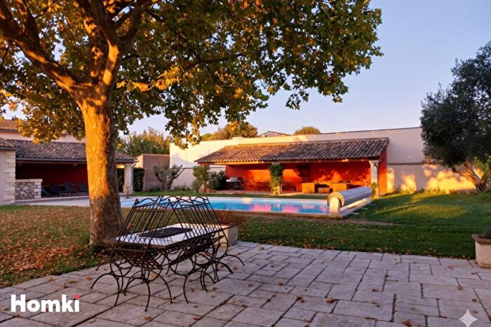 Maison à vendre - Montaren-et-Saint-Médiers - 7 pièces - 3 chambres