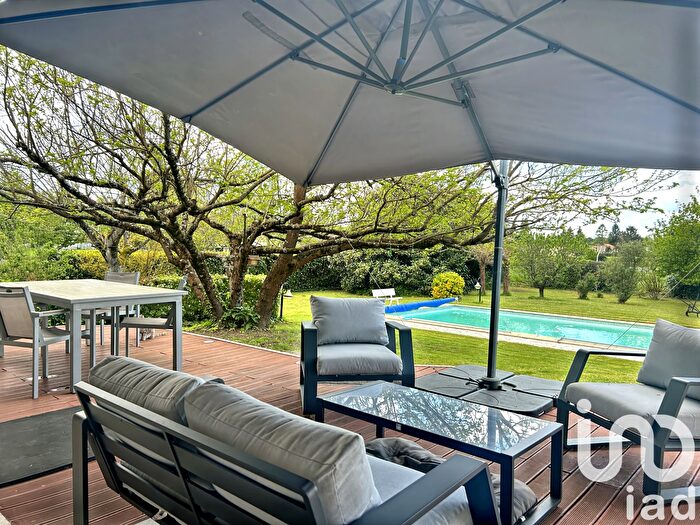 Maison à vendre - Montpon-Ménestérol - 7 pièces - 4 chambres