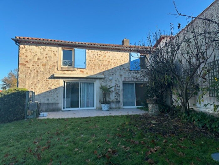 Maison à vendre - Les Clouzeaux - 7 pièces - 5 chambres