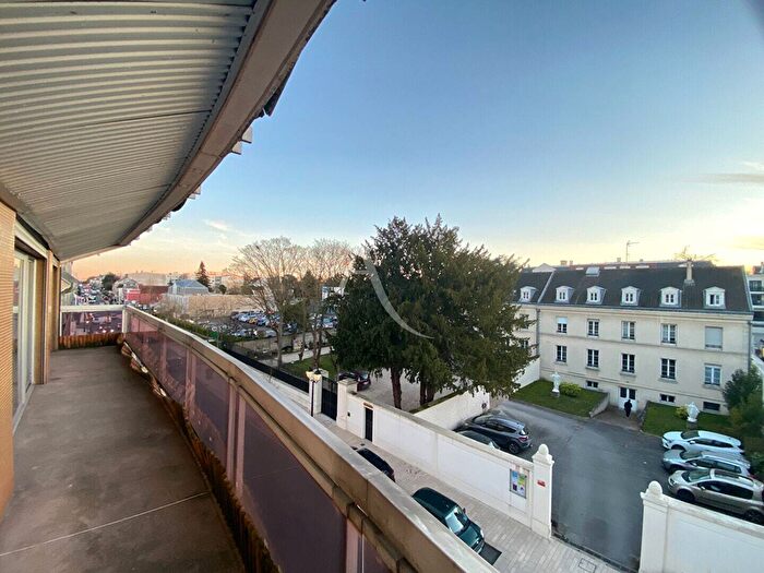 Appartement à louer - Sainte Thérèse-Bons Enfants-Gare, Montgeron - 4 pièces - 2 chambres