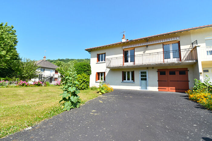 Maison à vendre - Arpajon-sur-Cère - 5 pièces - 3 chambres