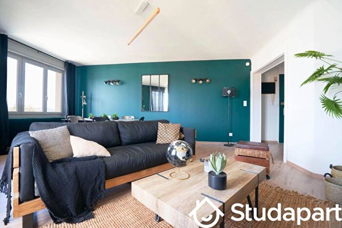 Appartement à louer - Saurupt-Clémenceau, Nancy - 1 pièce - 3 chambres