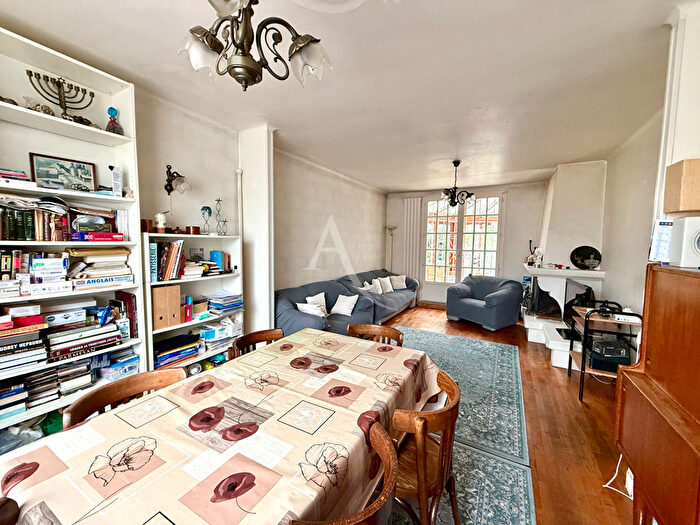 Maison à vendre - Villemomble, Plateau dAvron, Mairie - 5 pièces - 3 chambres