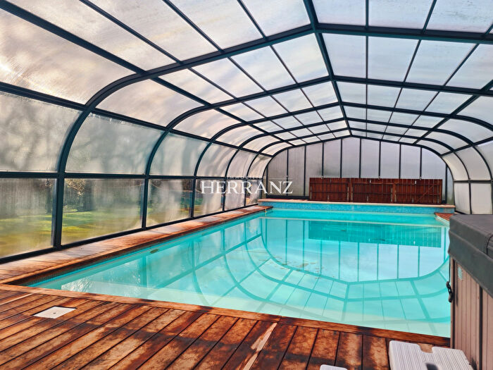 Maison à vendre - Puynormand - 10 pièces - 5 chambres