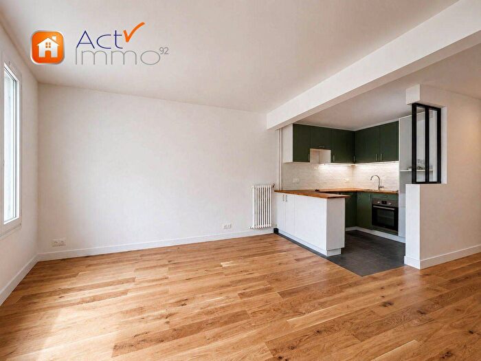 Appartement 2 pièces à louer à Agent Sarre-Centre-Les Vallées-La Garenne, Colombes