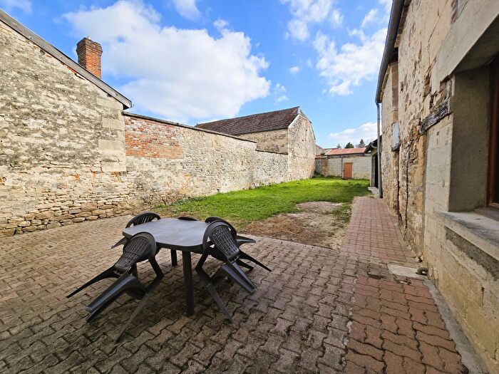 Mauregny-en-Haye : Maison 6 pièces à vendre