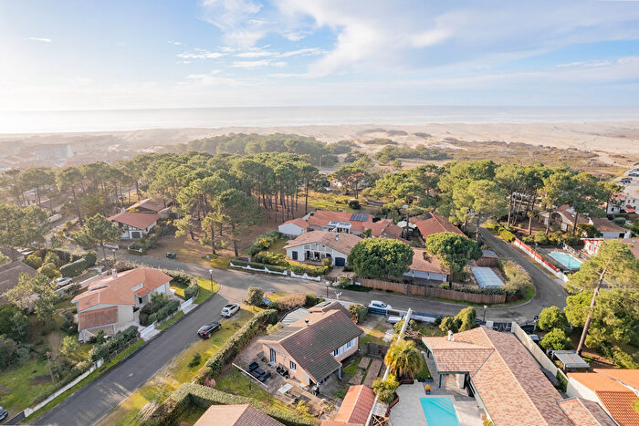 Maison à vendre - Biscarrosse, Biscarrosse Plage - 4 pièces - 3 chambres