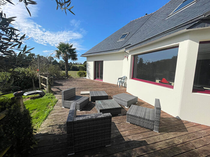 Maison à vendre - Plougonven - 6 pièces - 4 chambres