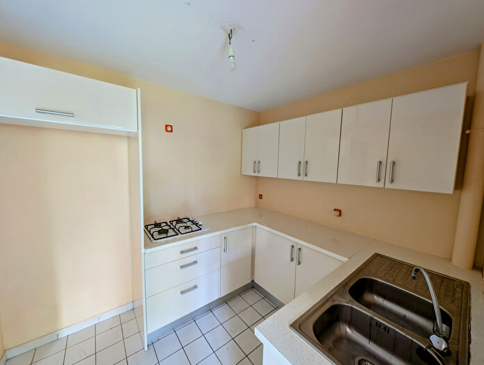 Appartement à vendre - Sainte-Rose - 4 pièces - 3 chambres