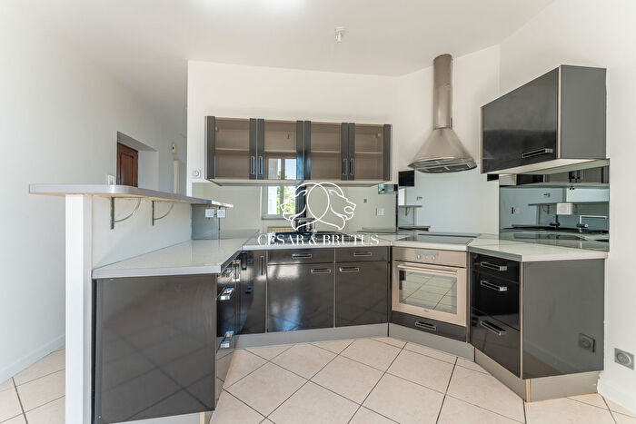 Saint-Priest, Berliet : Appartement 3 pièces à vendre