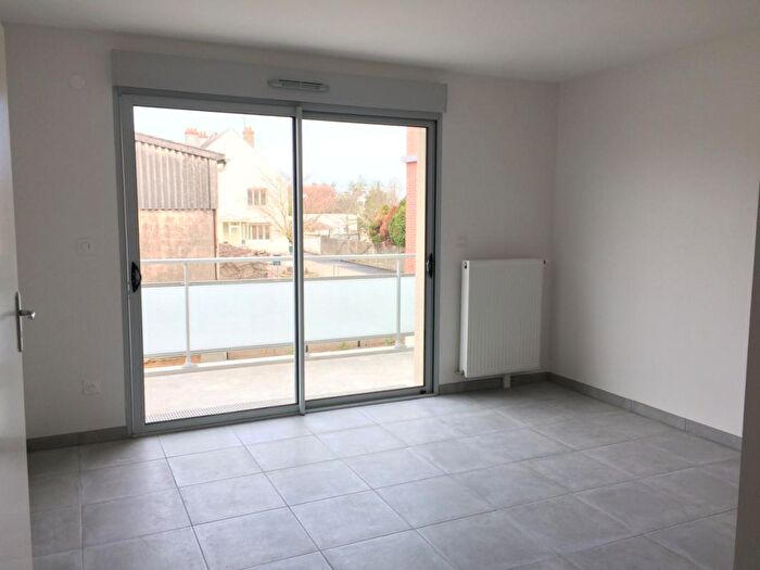 Saint-Pryvé-Saint-Mesmin : Appartement 2 pièces à louer