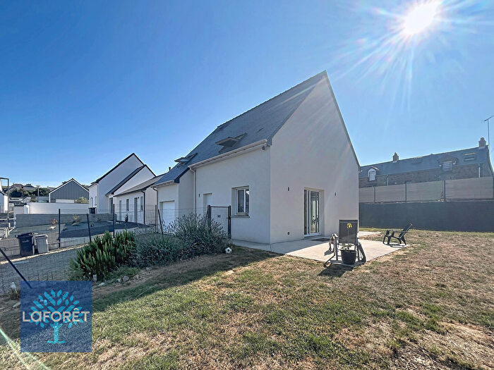 Maison 5 pièces à louer - Fougères, Forairie, Cotterêts