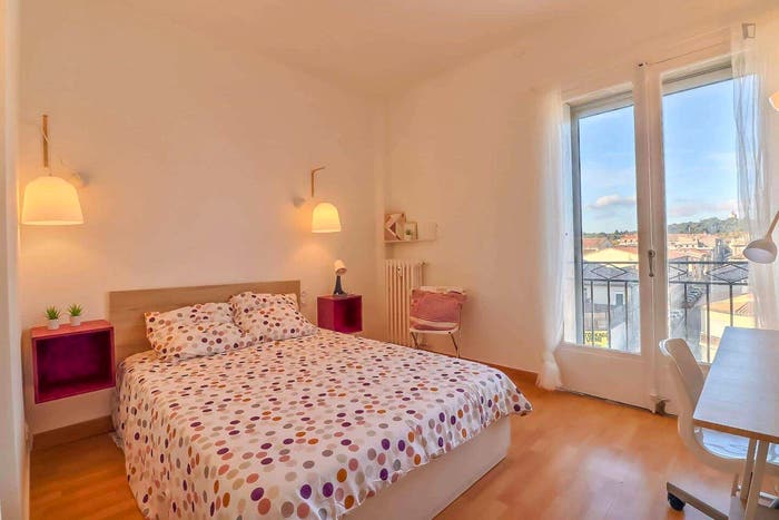 Esplanade, Nîmes : Appartement 1 pièce à louer