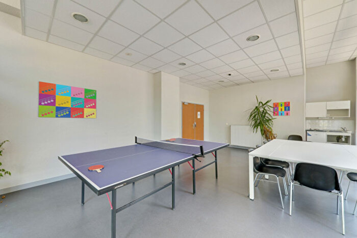 Appartement à louer - Échirolles, Centre-ville - 2 pièces - 1 chambre