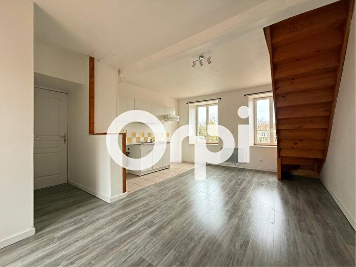 Appartement à louer - Muron - 4 pièces - 3 chambres