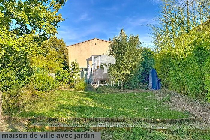 Maison à vendre - Apt - 5 pièces - 2 chambres