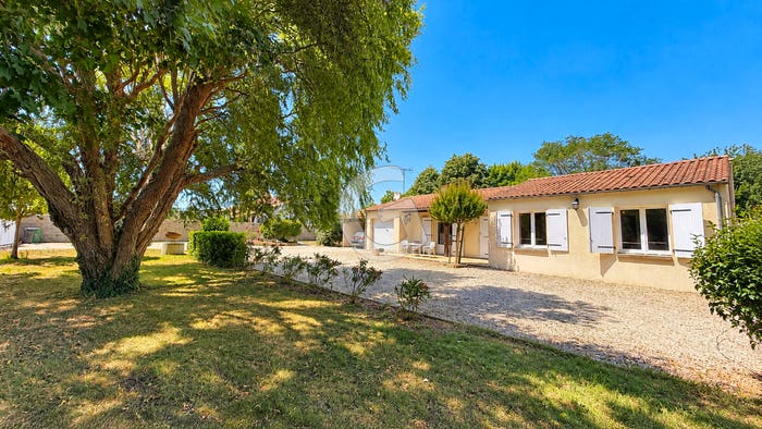 Maison 4 pièces à Angles, à vendre
