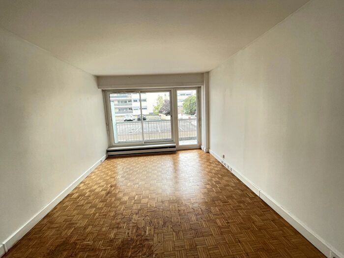 Appartement 3 pièces à vendre - Courbevoie, Hôtel de ville