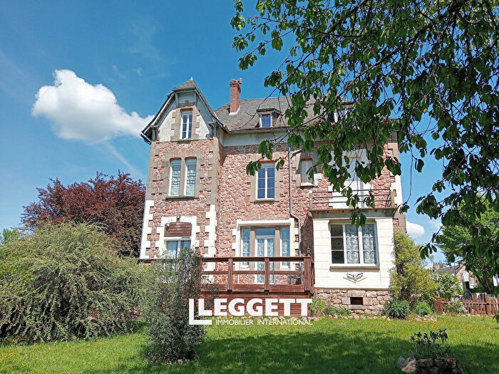 Marcillac-la-Croisille - Maison 13 pièces à vendre