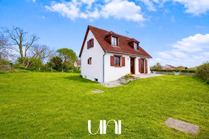Maison 4 pièces à Lasson, à vendre
