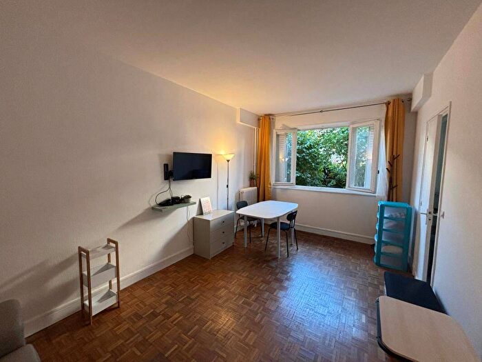 Didot-Porte de Vanves, Paris 14ème arrondissement : Appartement 1 pièce à louer