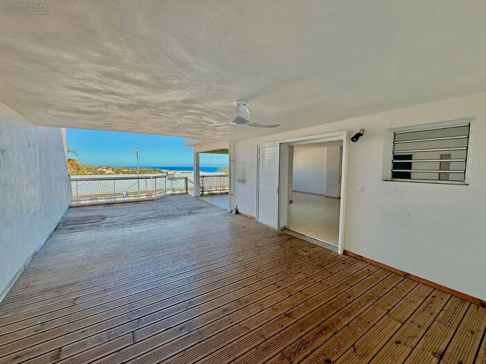 Saint-Paul, Saint-Gilles les Bains : Appartement 4 pièces à vendre