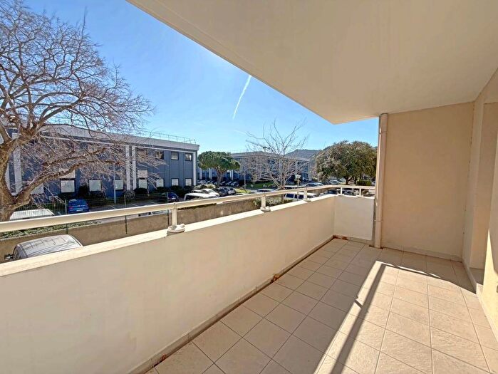 Appartement à louer - Sormiou, Marseille ème arrondissement - 2 pièces - 1 chambre