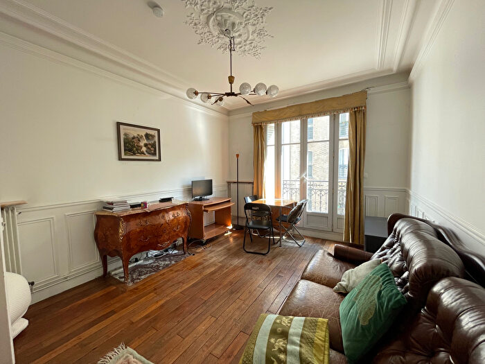 Appartement à vendre - Paris e , Porte de Clignancourt, Porte Montmartre, Moskowa - 2 pièces - 1 chambre