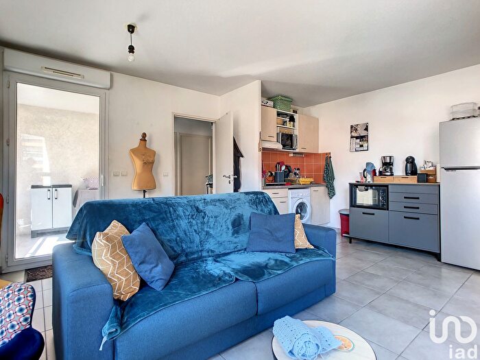 Maisons à vendre et appartements à louer - 1