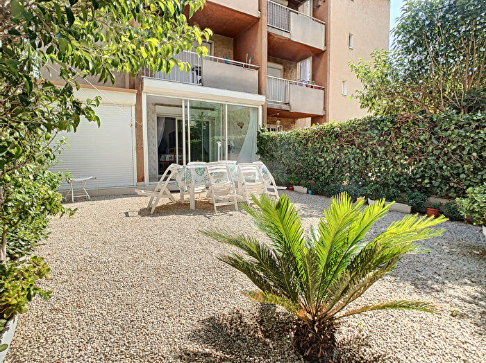 Appartement à vendre - Marseille e , Bon Secours - 2 pièces - 1 chambre