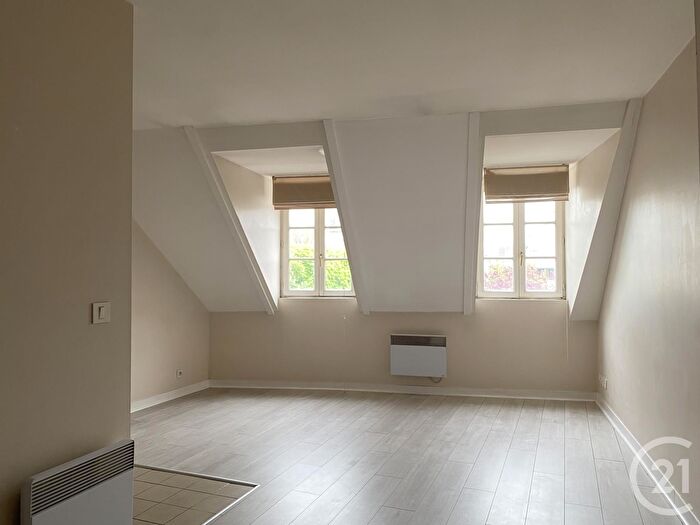 Fontainebleau, Centre-ville : Appartement 2 pièces à louer