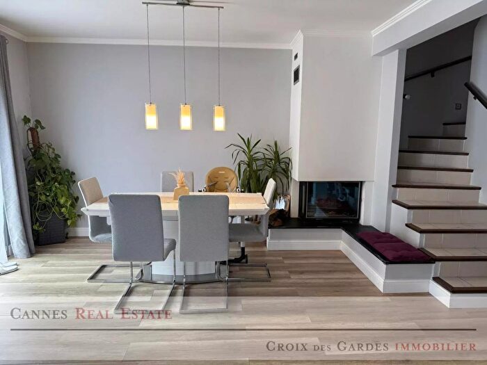 Maison à vendre - Villeneuve-Loubet - 5 pièces - 4 chambres