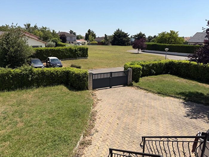 Maison 5 pièces à Genas, à vendre