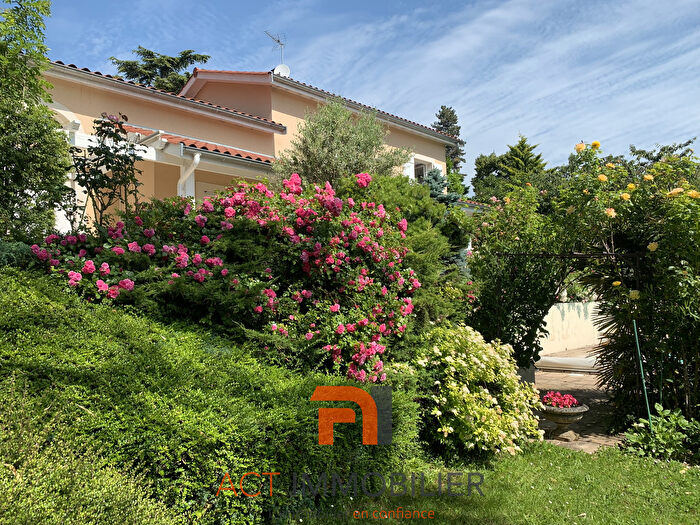 Maison 7 pièces à vendre à Pollionnay