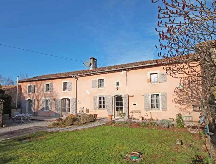 Maison 8 pièces à vendre à Sauzé-Vaussais