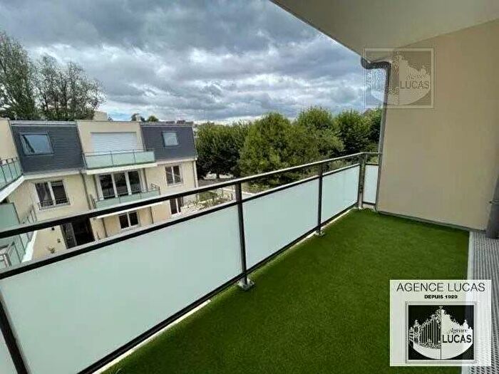 Appartement à louer - Montaigu Nord Est, Melun - 3 pièces - 2 chambres