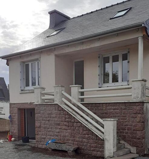 Maison à louer - Bégard - 4 pièces - 3 chambres