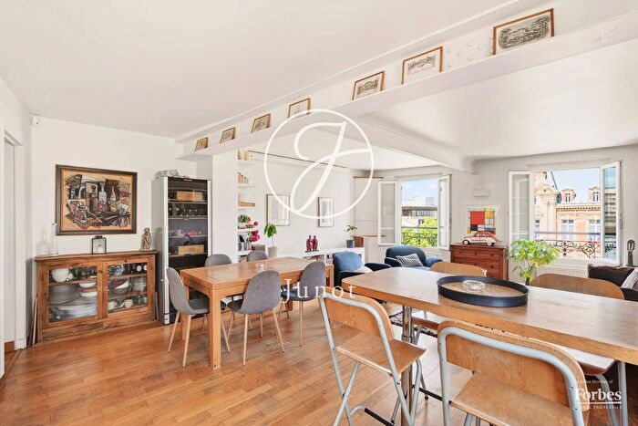Rueil-Malmaison, Coeur de Ville - Appartement 4 pièces à vendre